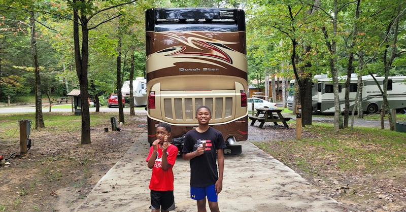 Need Remote Learning Inspiration? This Family Homeschools From An RV | RVIA