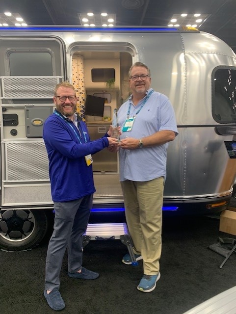 Rep. Eric Robertson Receives National Legislative Award | RVIA